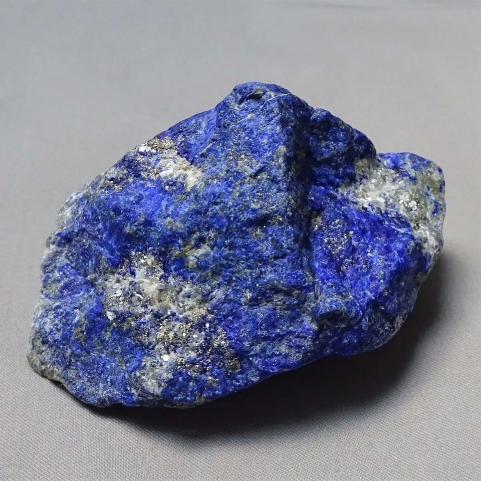 Grażyna Bastek. Galeria Osobliwości » Ultramaryna naturalna